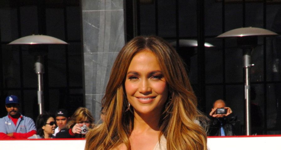10 Things You Didn't Know About Jennifer Lopez - Fame10