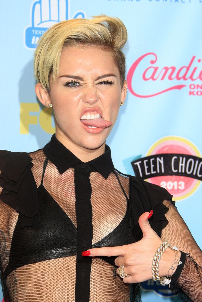 the-12-worst-celebrity-role-models-right-now-fame10