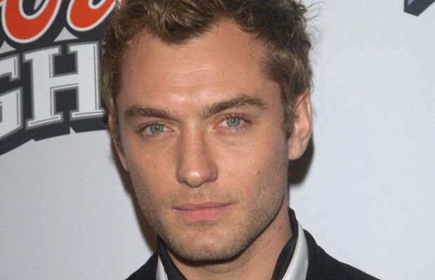 15 Smokin' Hot Foreign Actors! - Fame10