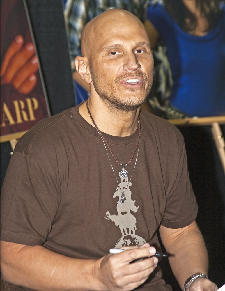 Popular Country Singer Kevin Sharp Dies At 43 - Fame10