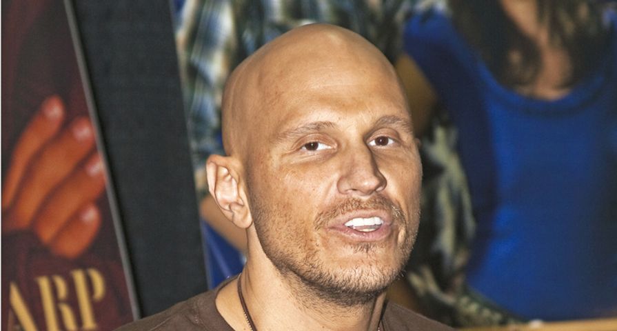 Popular Country Singer Kevin Sharp Dies At 43 - Fame10