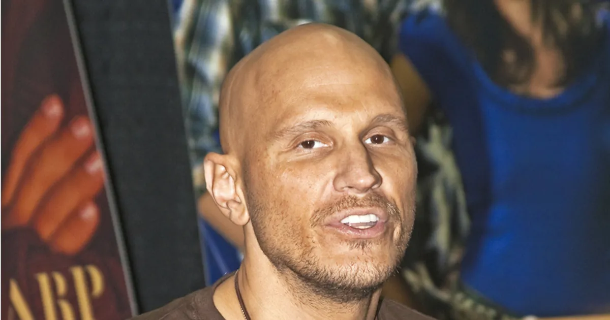 Popular Country Singer Kevin Sharp Dies At 43 - Fame10