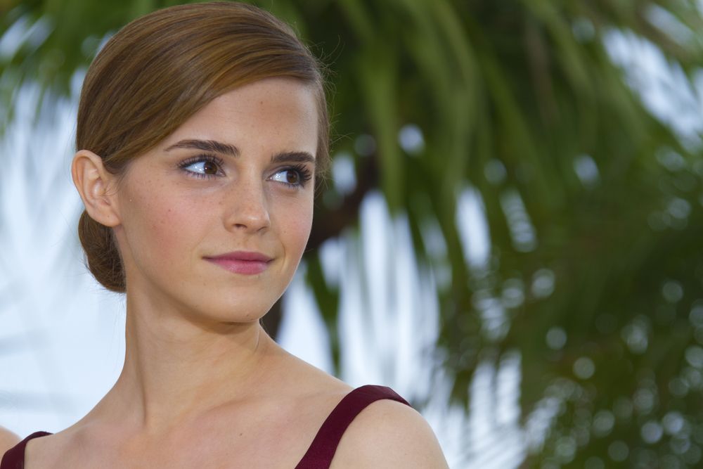 Emma Watson Graduates Brown University! - Fame10