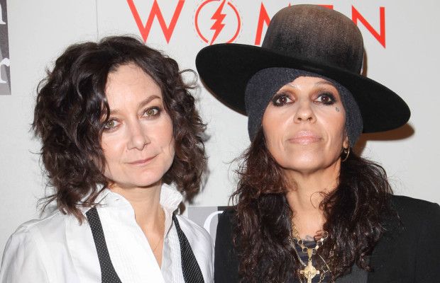Sara Gilbert Announces Pregnancy - Fame10
