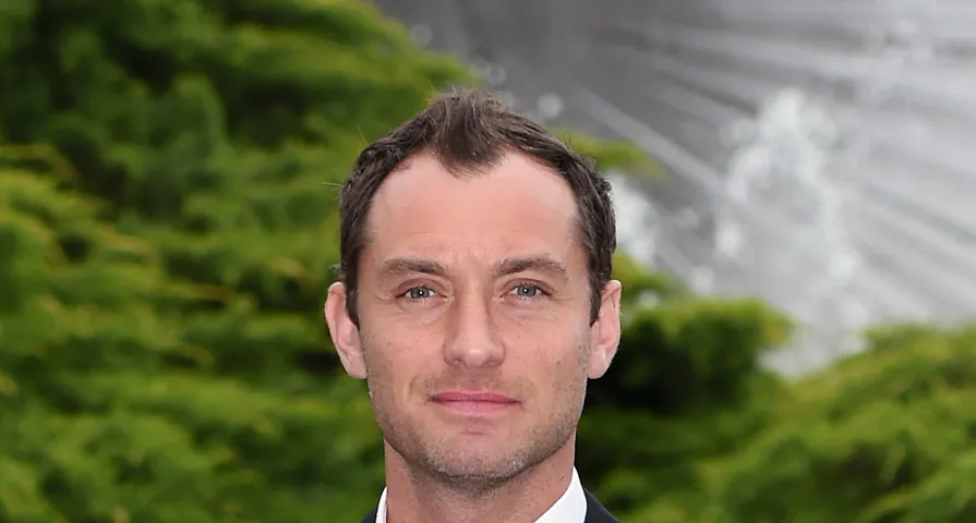 Jude Law Welcomes Fifth Child With Ex Catherine Harding - Fame10