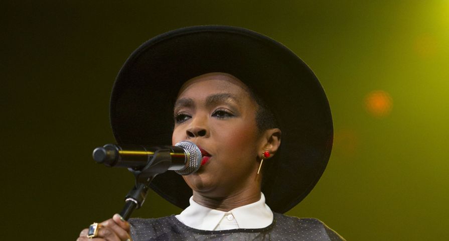 7 Popular Singers Who Went Certifiably Crazy - Fame10