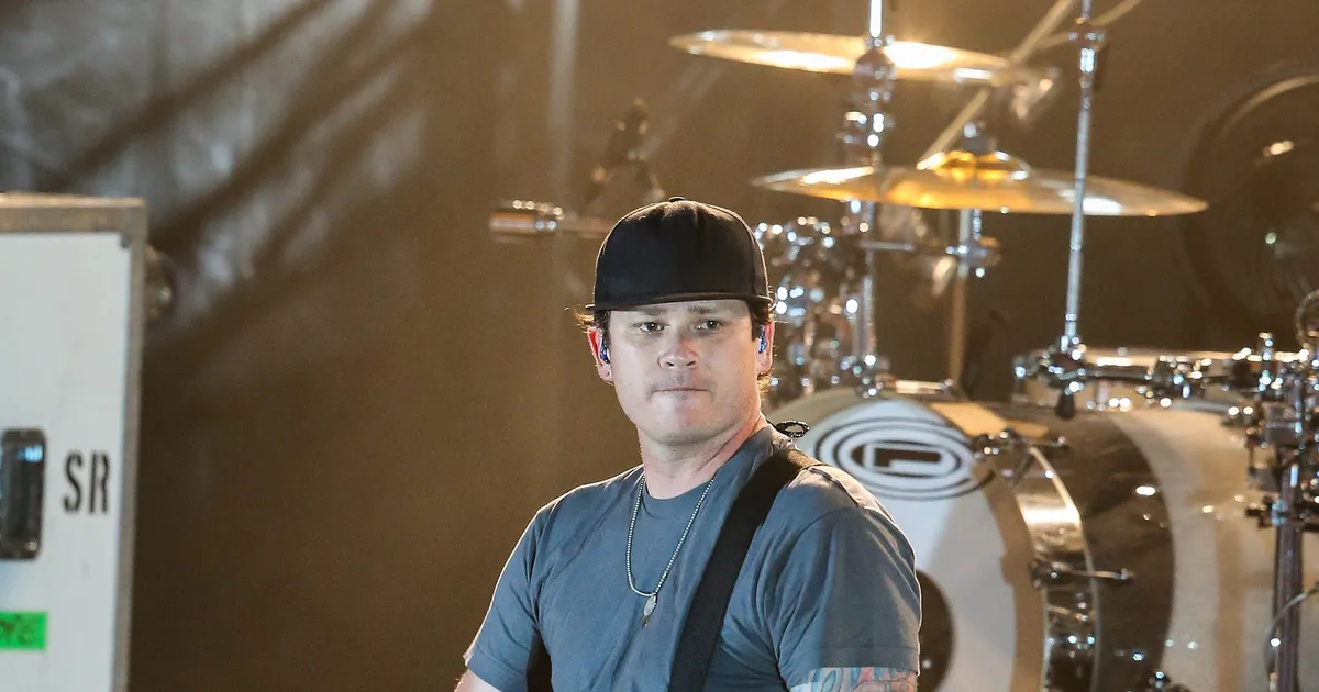 Tom DeLonge Shares His Alien Encounter Story - Fame10