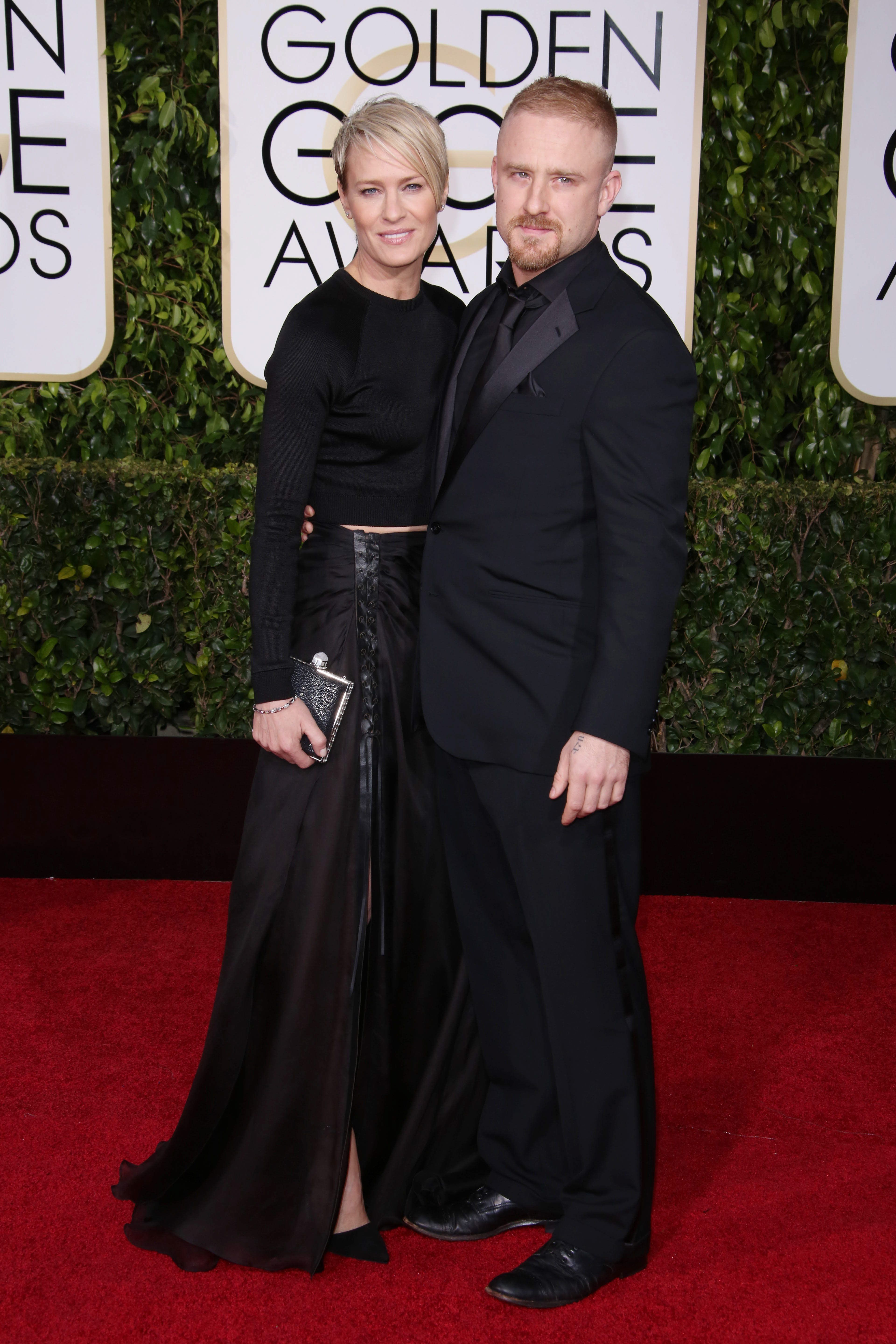 Robin Wright Reveals How Marriage To Sean Penn Helped Her With Fiance ...