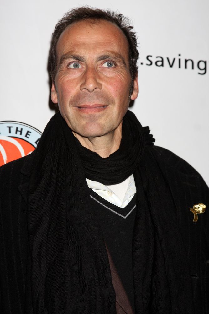 Actor-Comedian Taylor Negron Dead At 57 - Fame10