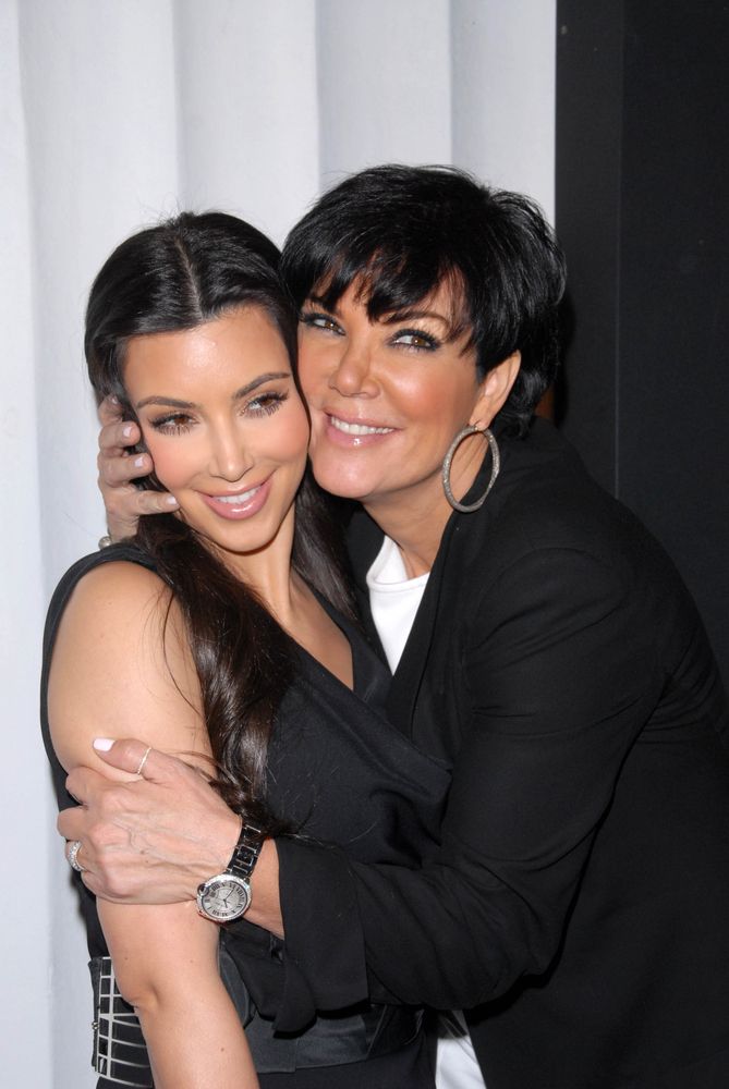 8 Ways Kris Jenner Sold Her Soul For Fame - Fame10