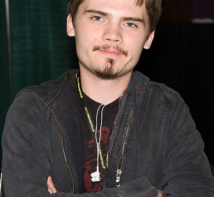 Jake Lloyd, Former Child Star Wars Actor, Arrested Following Car Chase ...