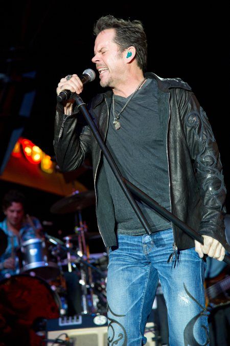 12 Country Music Stars With Truly Tragic Pasts - Fame10