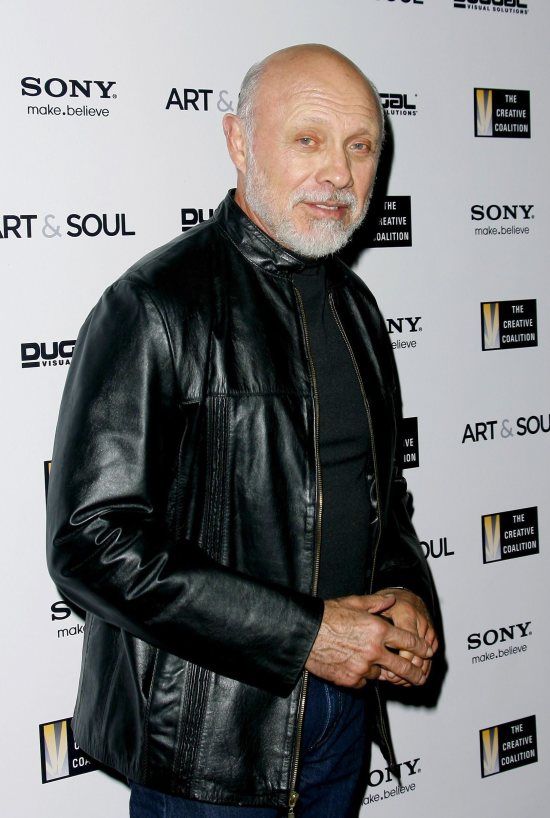 Cast Of Last Man Standing: How Much Are They Worth? - Fame10