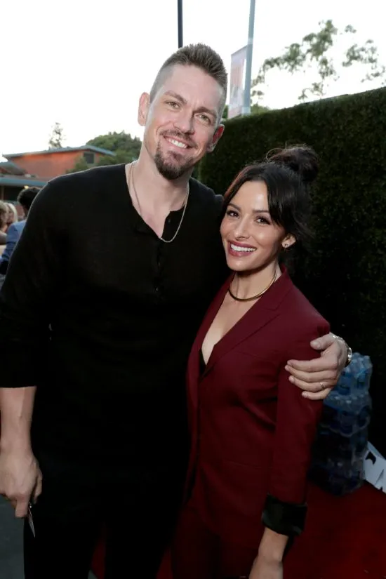 8 Things You Didn't Know About Steve Howey - Fame10