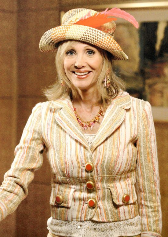 8 Unforgettable Female Characters From '80s Soap Operas - Fame10