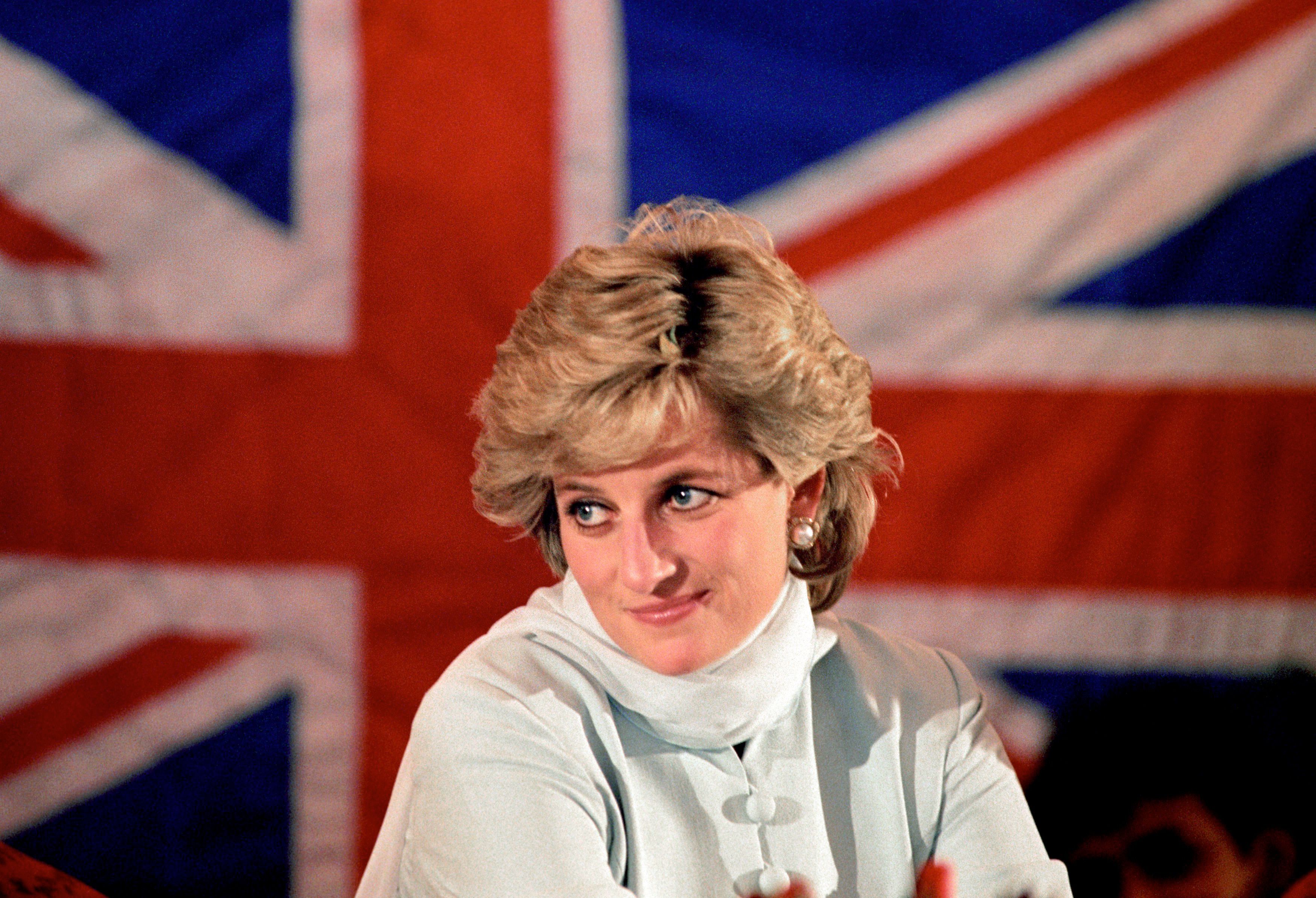 Things You Didn't Know About Princess Diana - Fame10