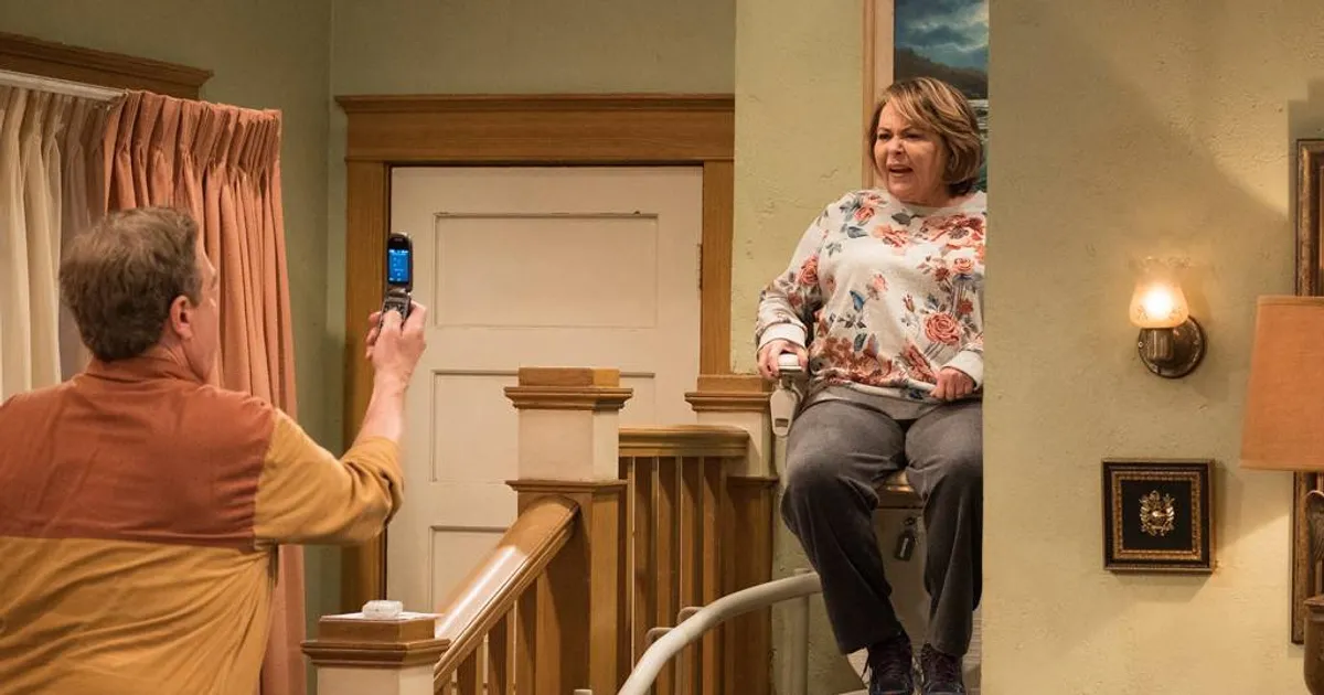 New Roseanne Revival Trailer Features Johnny Galecki As David - Fame10