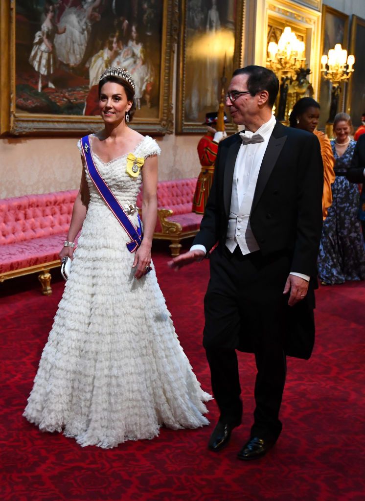 Kate Middleton Dazzles In White At State Dinner - Fame10