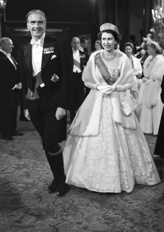 Ranked: Unforgettable Iconic Royal Gowns - Fame10
