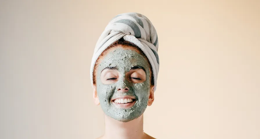 Face Mask Mistakes You Need To Avoid - Fame10