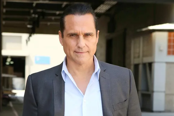 7 Celebrities With Physical Deformities - Fame10